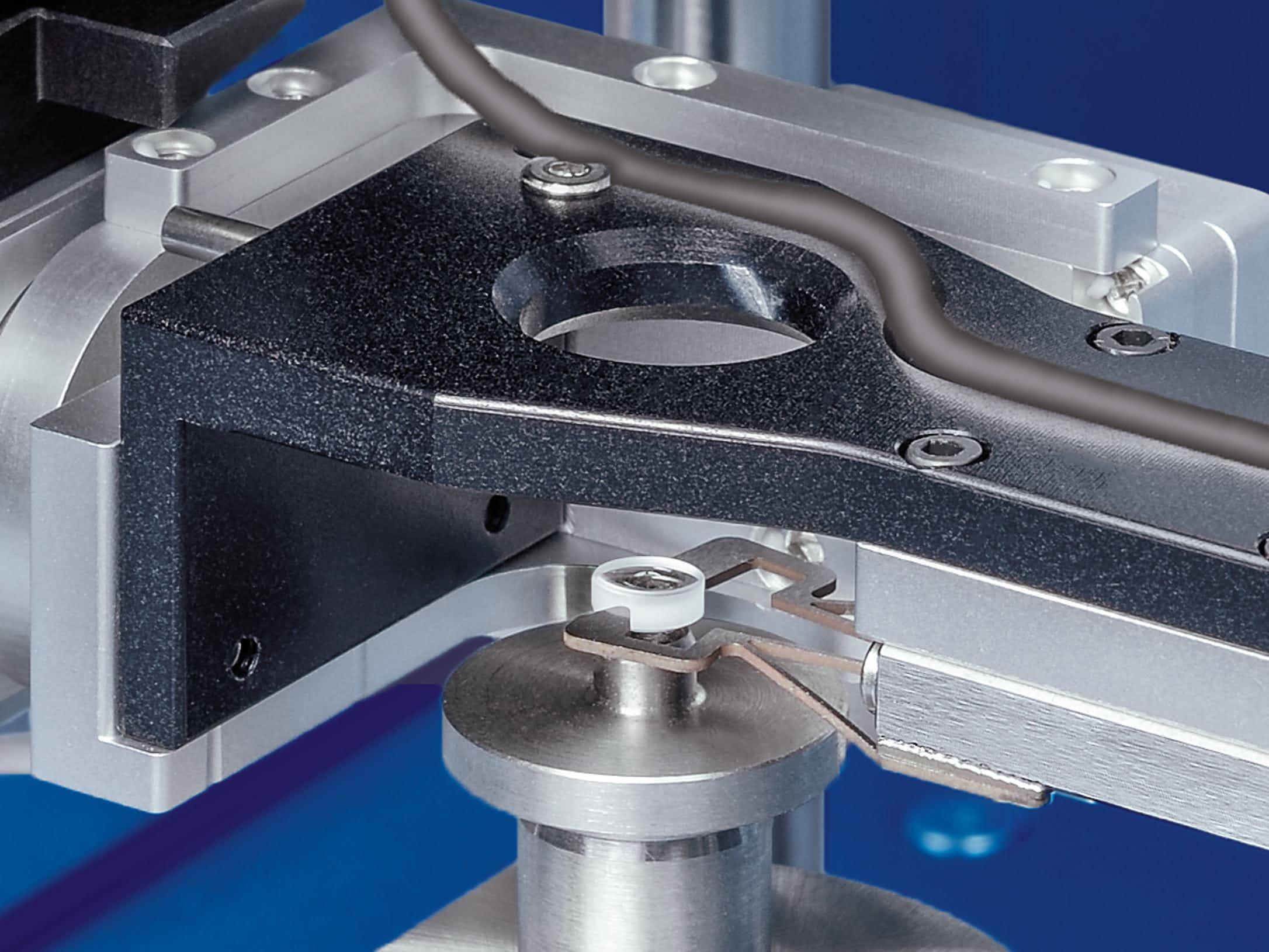 OptiCentric® - Lens centration and alignment